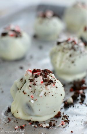 Candy Cane Oreo Balls Recipe - WonkyWonderful