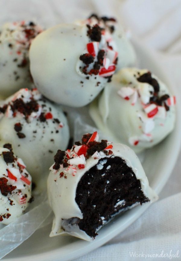 Candy Cane Oreo Balls Recipe - WonkyWonderful