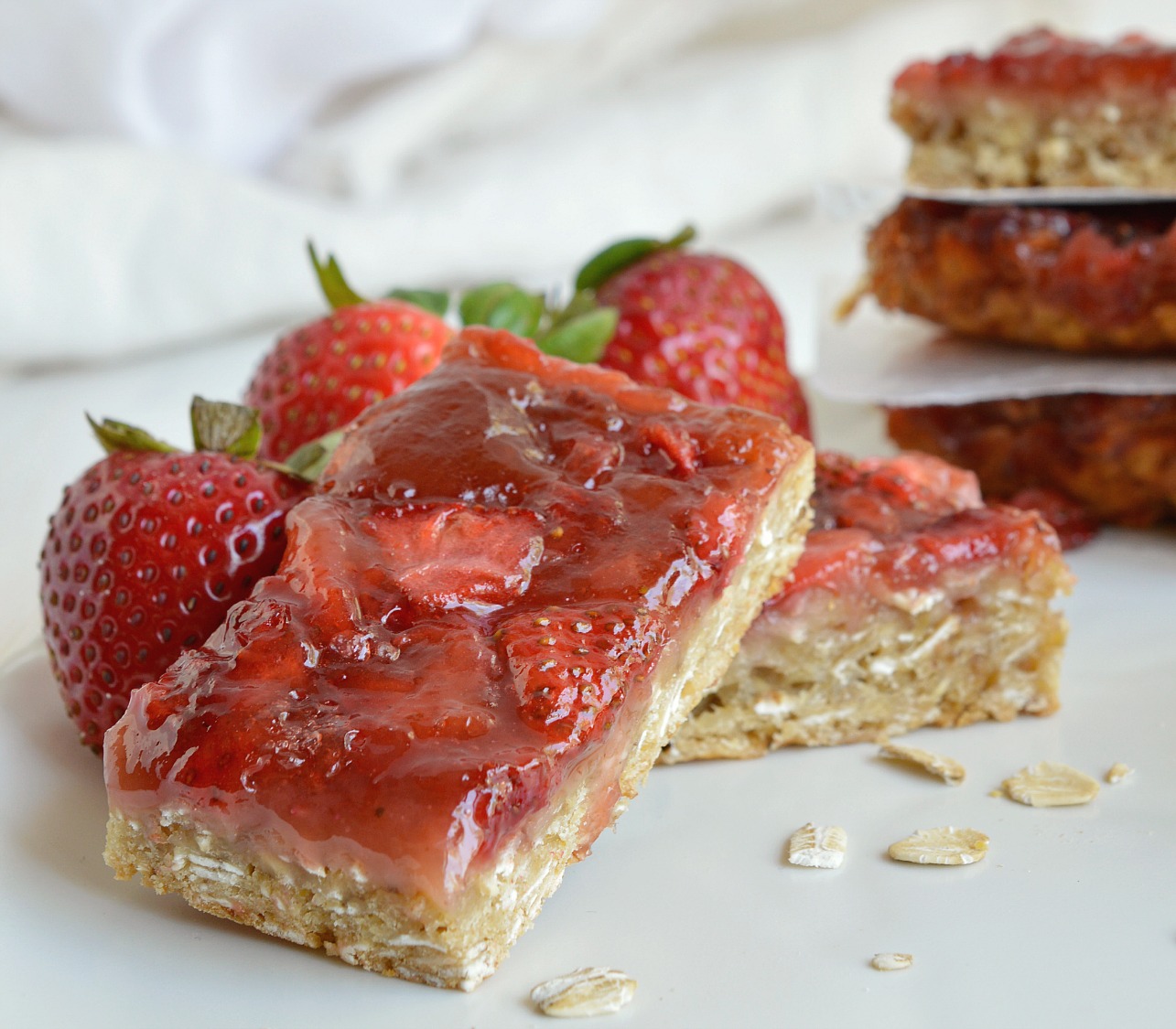 Strawberry Oatmeal Vegan Breakfast Bars Wonkywonderful