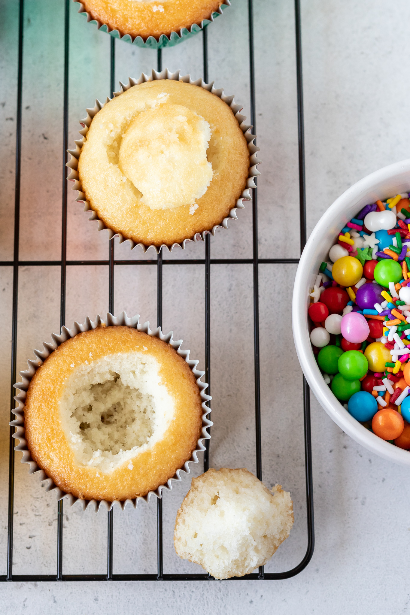 Piñata Cupcakes - WonkyWonderful