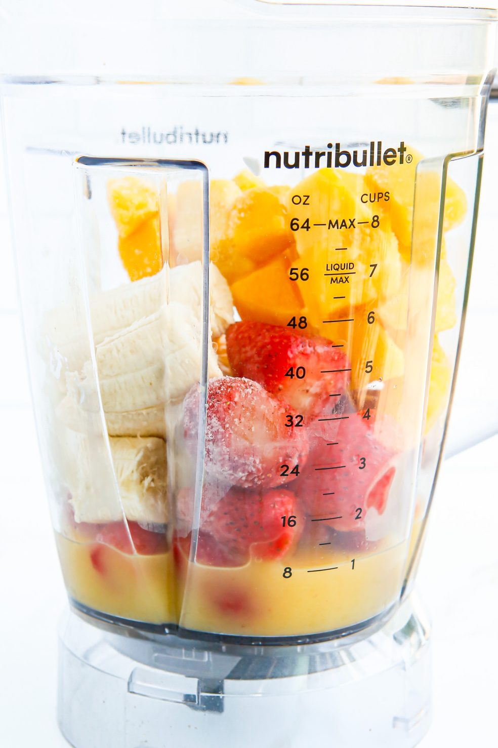 STRAWBERRY MANGO SMOOTHIE - WonkyWonderful